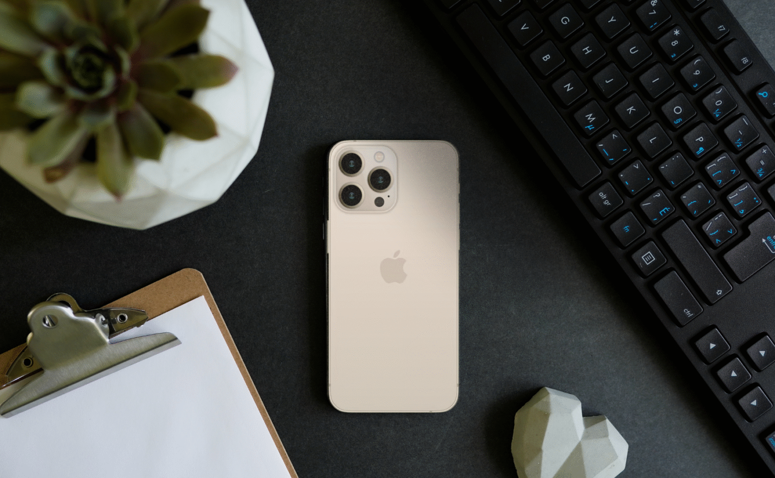 iPhone 13 Pro & Pro Max Colours Guide: All Available Shades